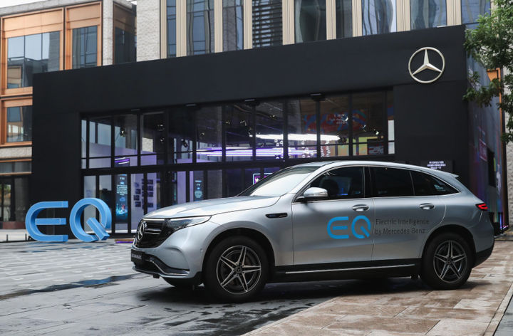 1w+车主注意！奔驰EQC又双叒叕召回，这次是电池“发高烧” - 知乎