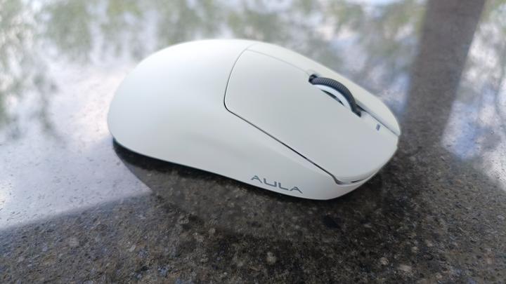 电竞外设新选择，大小手均有合适选择的狼蛛V9/V9+系列游戏鼠标上市 - 知乎