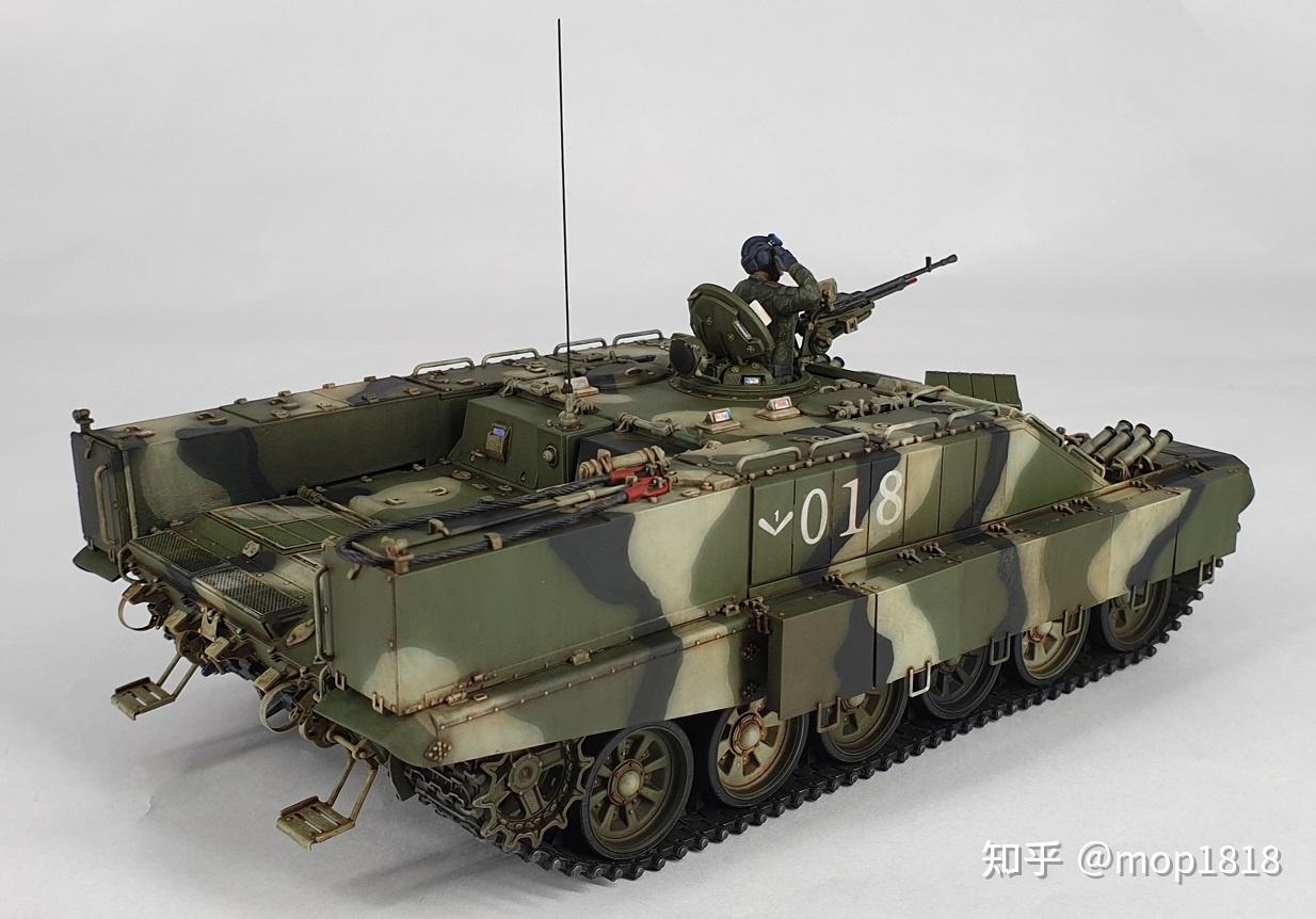 【外网：中英对照】俄罗斯BMO-T重型喷火装甲人员输送车（BMO-T Heavily Armored Flamethrower ...