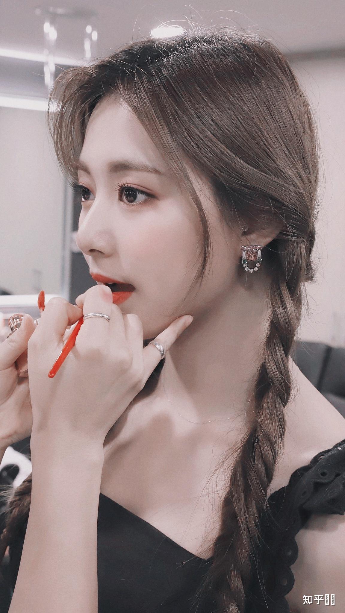 可以简单介绍下Twice各个成员吗（队内担当，年龄顺序之类）？ - 知乎