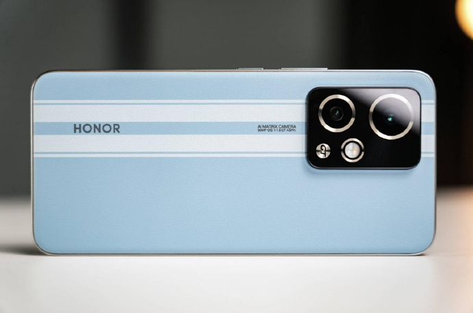 只比红米K70贵一百块，荣耀90 GT售价2599元起，两者怎么选？ - 知乎