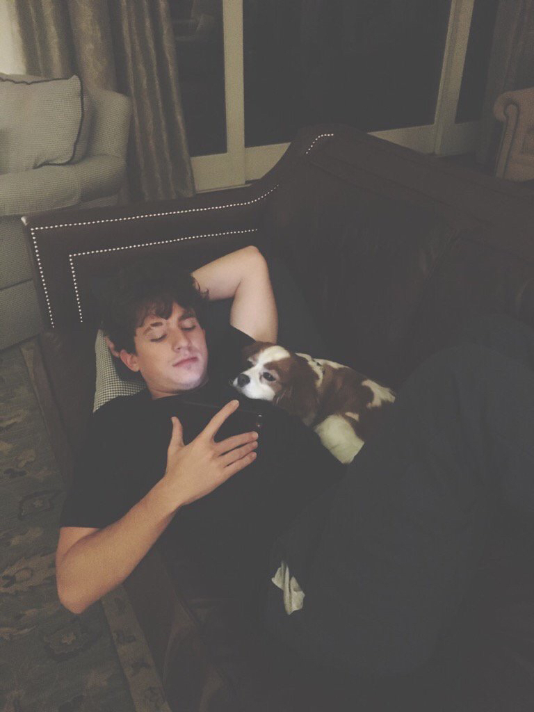 如何评价Charlie Puth？ - 知乎