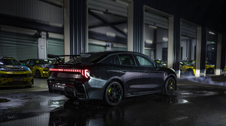 双增压2.0T榨取350马力，双加号的领克03，在电动时代挺难得 - 知乎