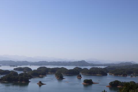 特征值筛选依据：IV值和WOE的python计算 - 知乎