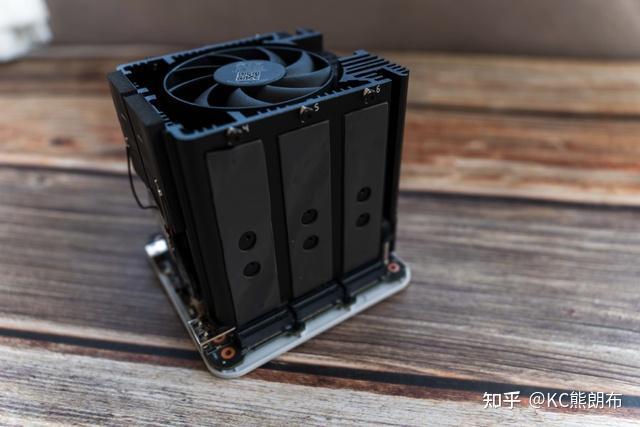 「6盘位+内置存储」存储型迷你主机 零刻 ME mini 上手体验 - 知乎