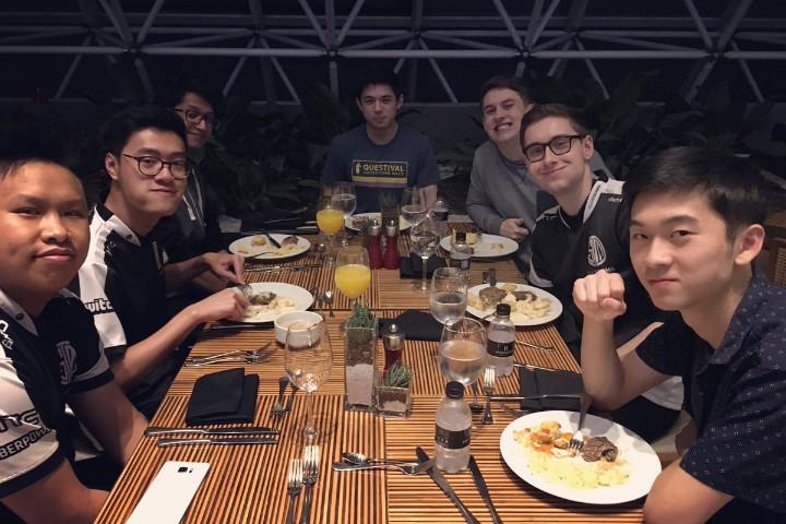 【季中谈NA LCS篇】雅虎电竞记者Emily Rand：外卡可能会赢TSM一小局，但不会赢Bo5 - 知乎