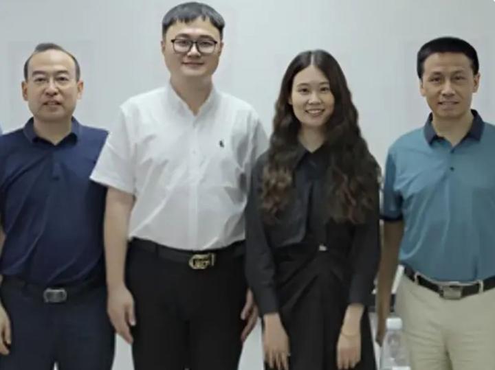 985高校学术妲己：美艳女博士和导师缠绵悱恻，学术交易如此容易 - 知乎