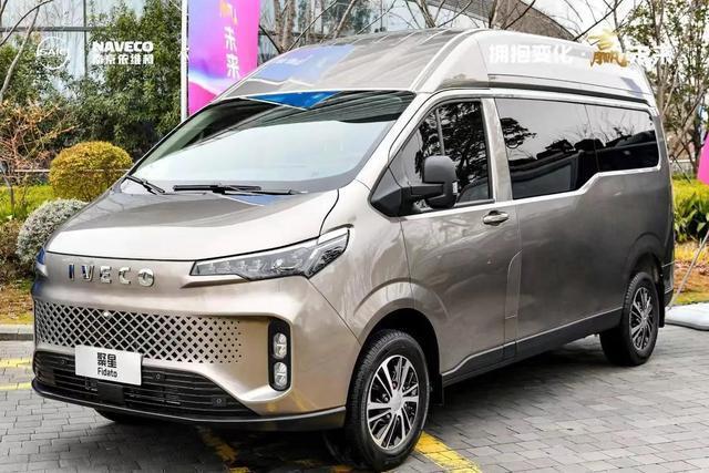 依维柯新MPV实车曝光 单侧滑门 硬刚别克GL8 - 知乎