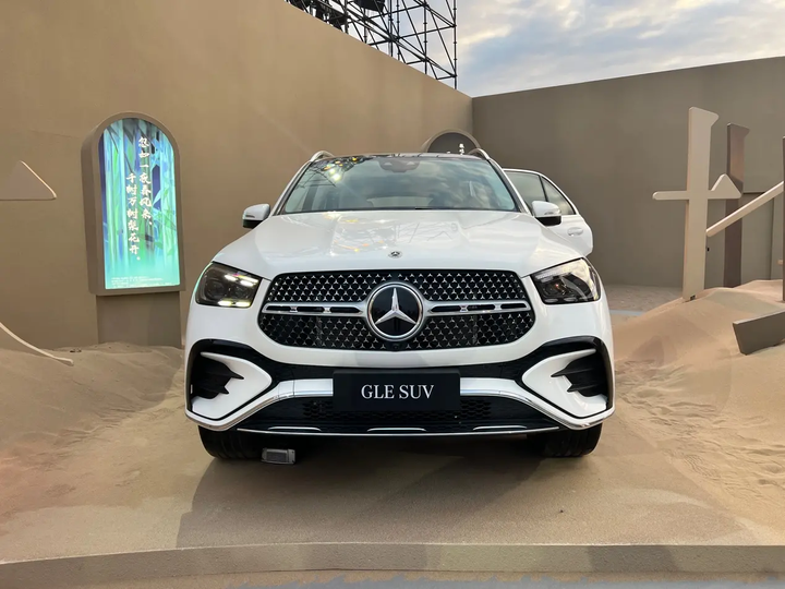 新款奔驰GLE正式上市，69.98万起，智能配置提升明显 - 知乎