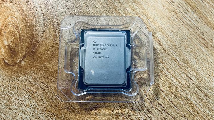 i5-12600K / 12600KF超频测试（附作业） - 知乎