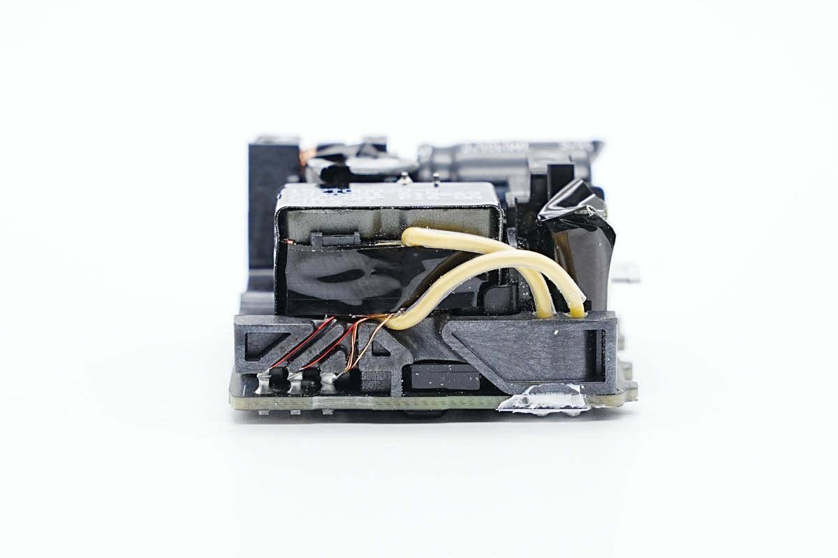 拆解报告：苹果iPhone 14原装20W快充充电器A2244 - 知乎