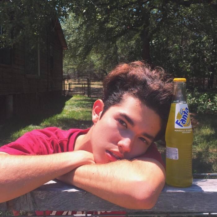 如何评价Conan Grey的歌曲Heather？ - 知乎