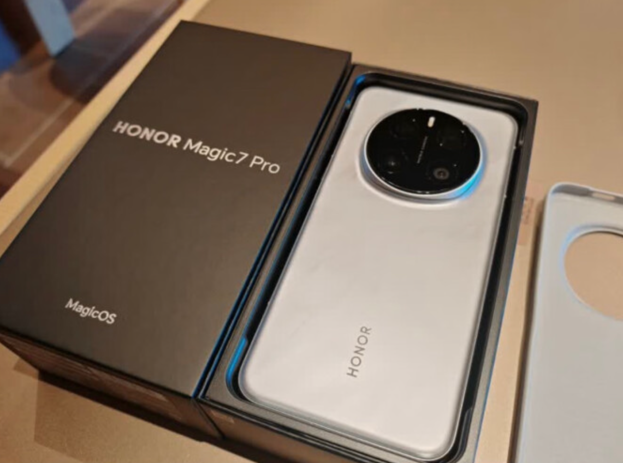 荣耀magic7pro（荣耀Magic7 Pro）怎么样？体验7天优缺点测评