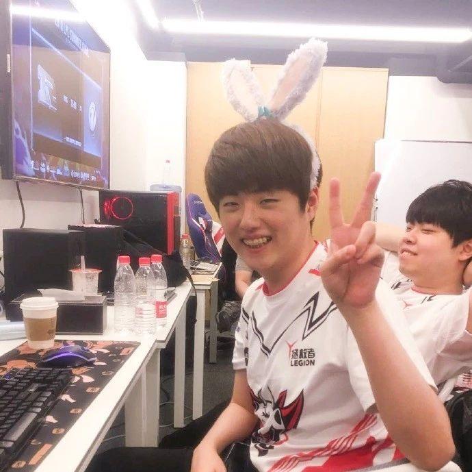 JDG越战越勇，季军赛横扫RW！ - 知乎