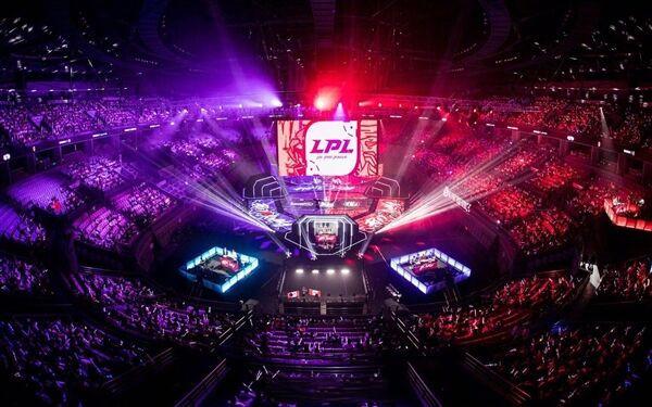 LPL解说比赛口爆金句，诗词歌赋无所不用，听得观众人血沸腾 - 知乎