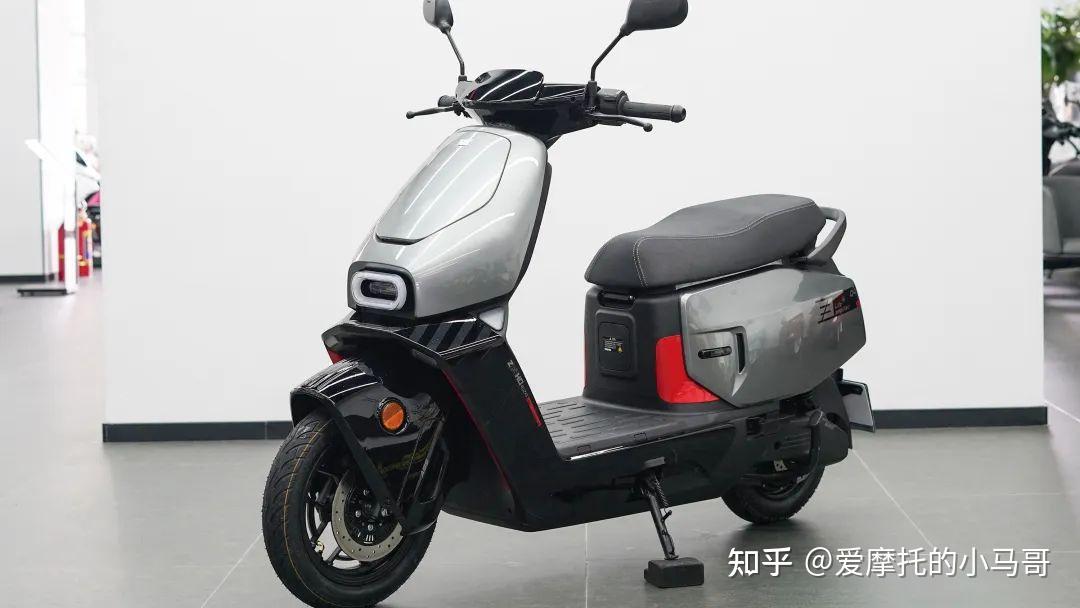 外卖神器极核EZ4，3780元起空间大，配置全，就是动力一般 - 知乎