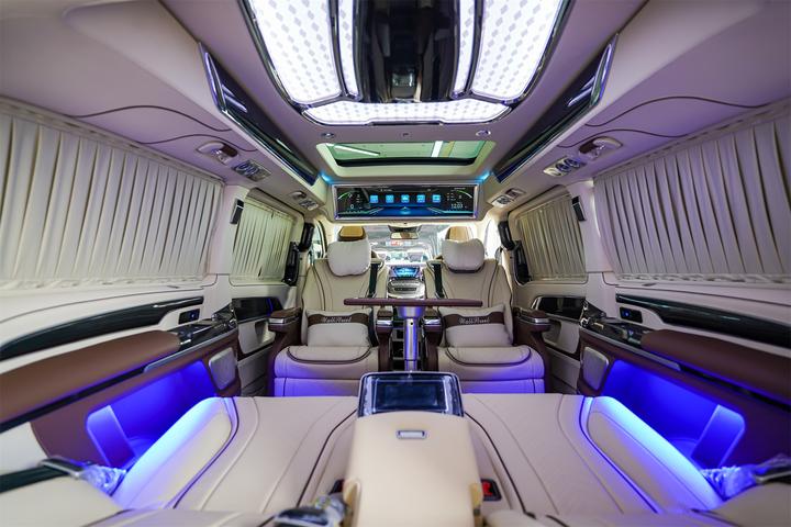 凯旋之星包围，高档7座MPV，奔驰V260L华尔街第二大道实拍 - 知乎