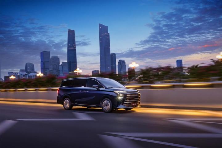 新能源豪华MPV普及者，东风风行星海V9越享上市 - 知乎