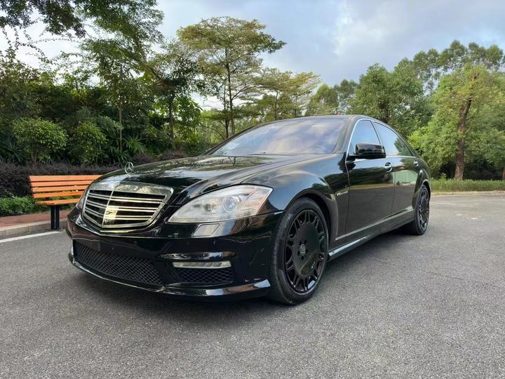 12万的奔驰s63-AMG；一代经典W221,气质拉满到没朋友的西装暴徒。 - 知乎