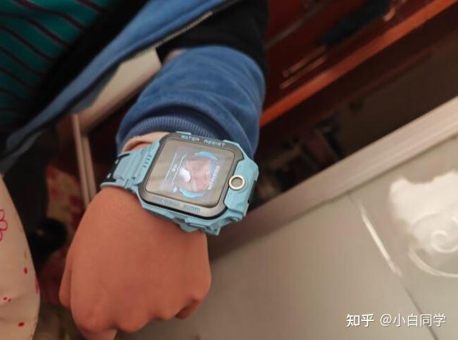 小天才z8a和z6pro哪个好，对比有区别怎么选？