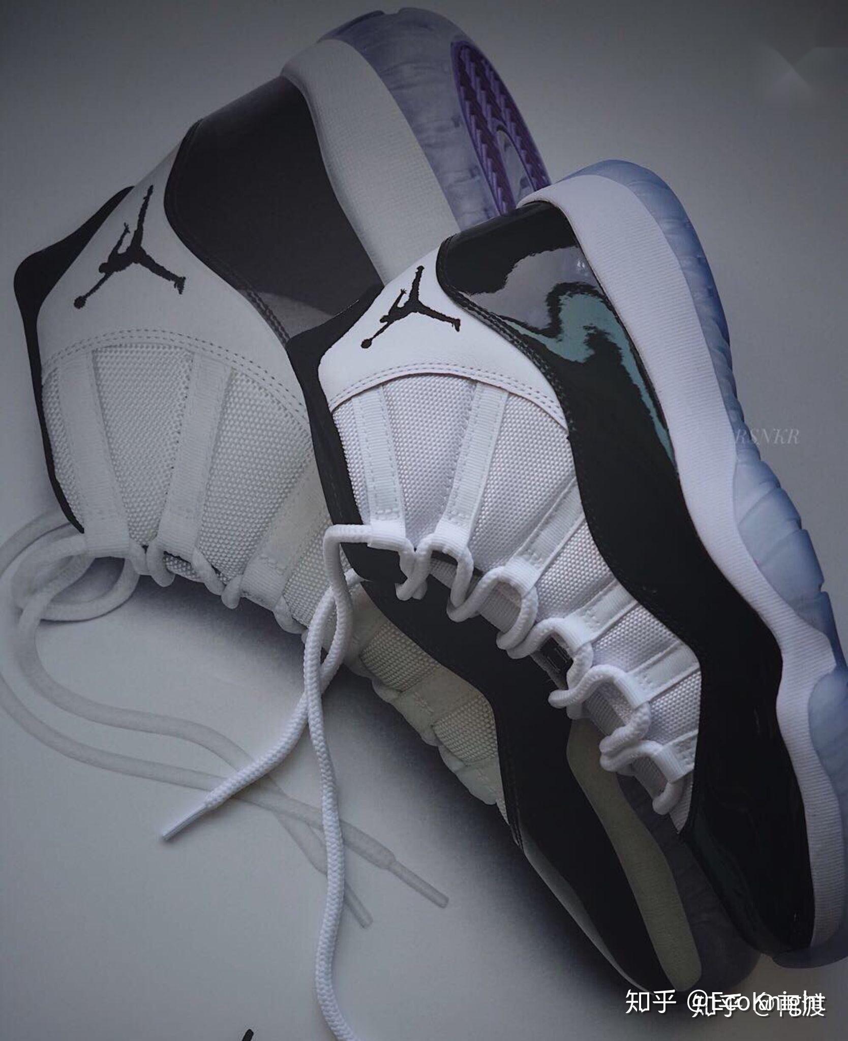 西装配什么球鞋好看？AF1？AJ1？或者scaci 之类的？求推荐? - 知乎