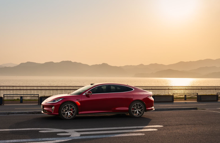 全新智己L6选择的这条路，还有BBA陪着走 - 知乎