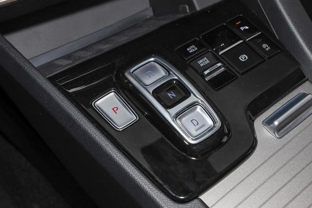 国产的进步还是韩系车的不思进取？第十代索纳塔还值得入手吗？ - 知乎