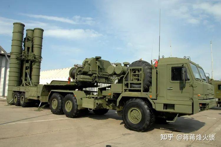 俄军S-400防空系统的指挥车首次被摧毁！乌克兰海马斯火箭炮再获大战果 - 知乎