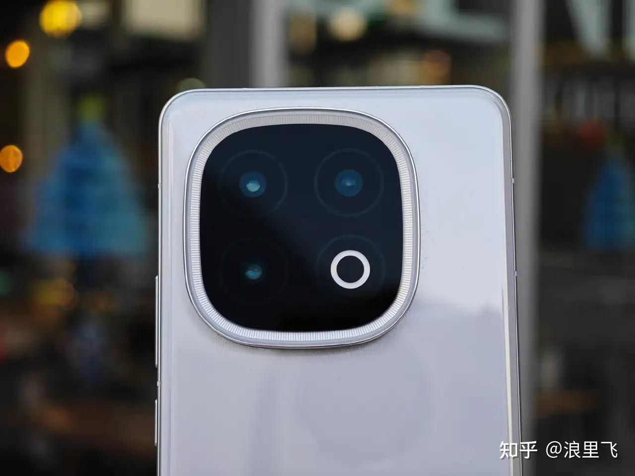 iQOO 13 的参数配置怎么样？使用体验如何？ - 知乎