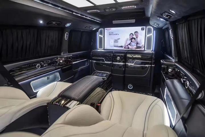 谁才是商务车MPV天花板，LM300和奔驰VS980四座版谁与争锋？ - 知乎