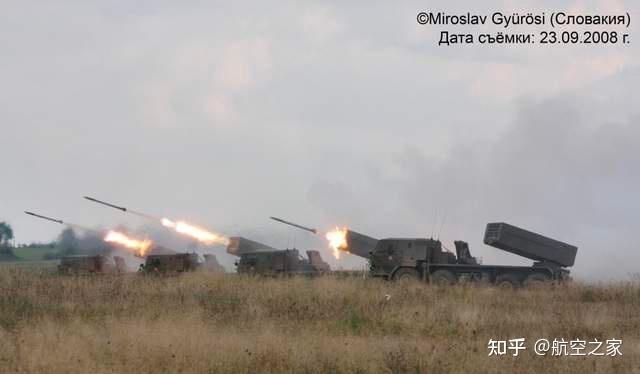 俄军投掷燃烧弹攻击亚速钢铁厂：温度高达2500℃，能烧2分钟 - 知乎