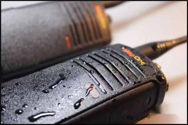 皮实耐用、稳定、高效，摩托罗拉Mag One A10D对讲机评测 - 知乎