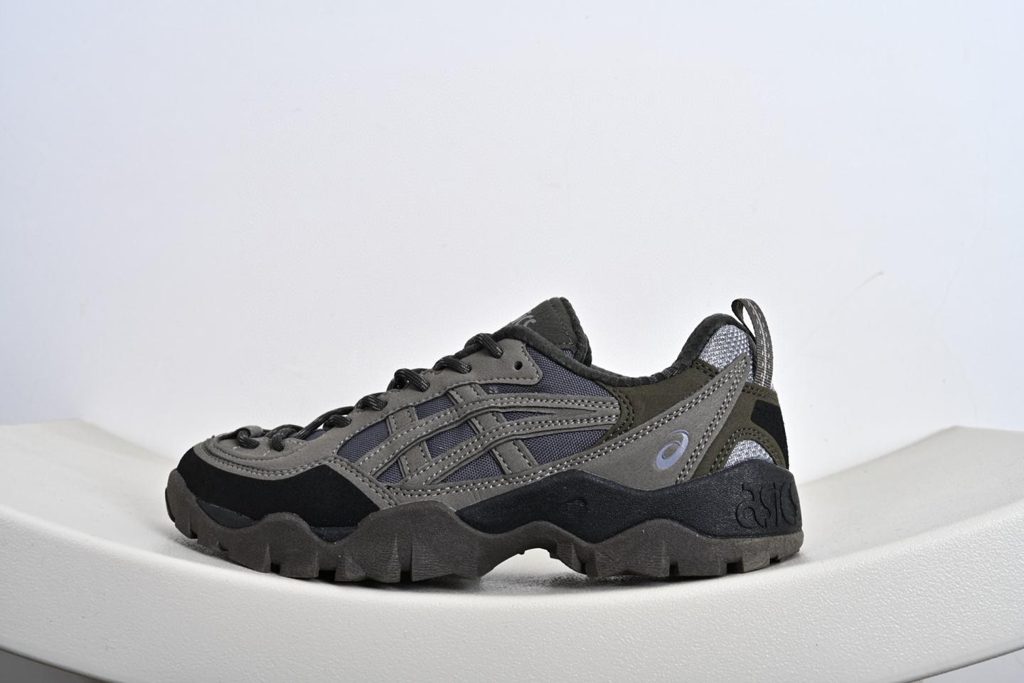 亚瑟士 Asics GEL Pickax 复古先锋拼接机能户外跑步鞋 - 知乎