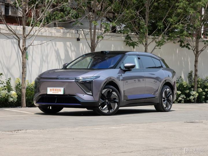 售33.90万元起 高合HiPhi Y正式上市 车内大屏+展翼门 你不心动？ - 知乎