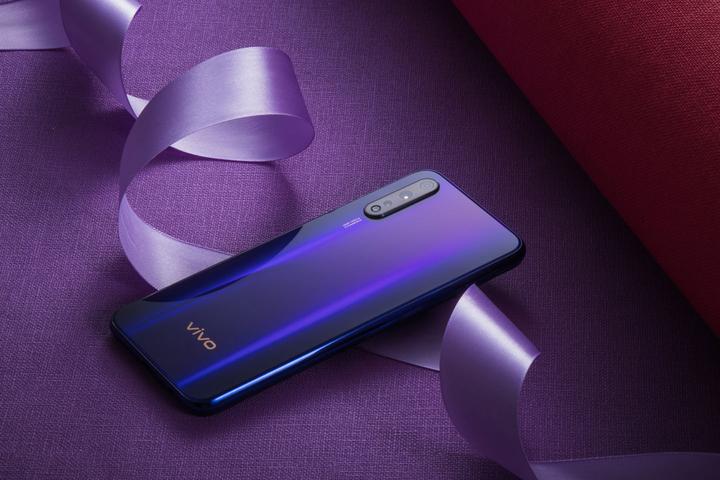 又有两款vivo新机现身Geekbench 一款是iQOO Z5 Pro 另一款不确定 - 知乎