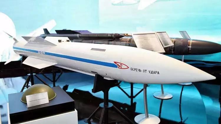 今年投产，美军新一代AIM-260空空导弹，将全面超越中国PL-15？ - 知乎