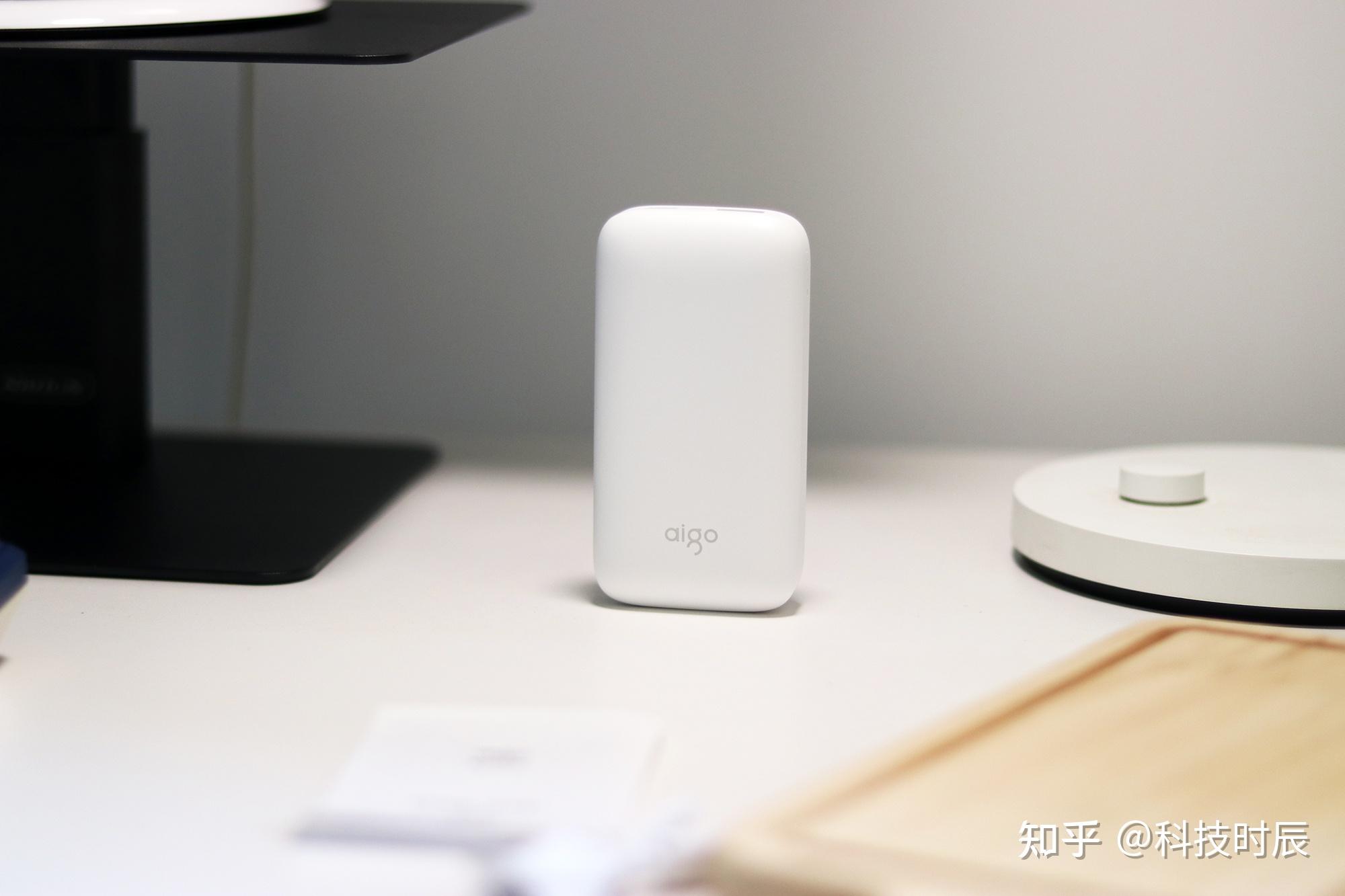 小巧如“肥皂”，爱国者充电宝aigo X10P：1万毫安给你安心 - 知乎