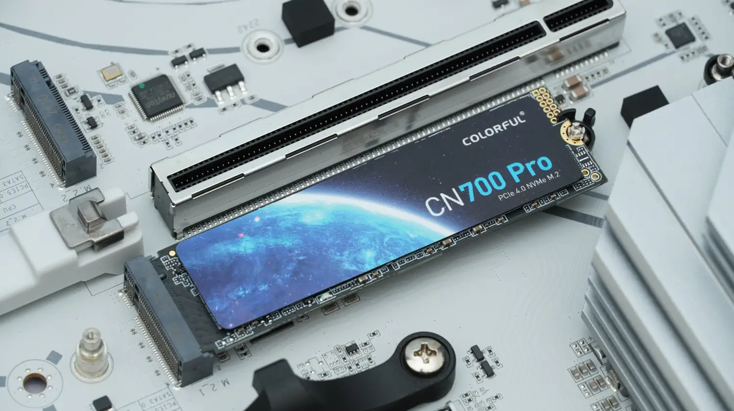 逢6必甜？七彩虹iGame GeForce RTX 5060 Ultra W OC 8GB新品开箱 - 知乎