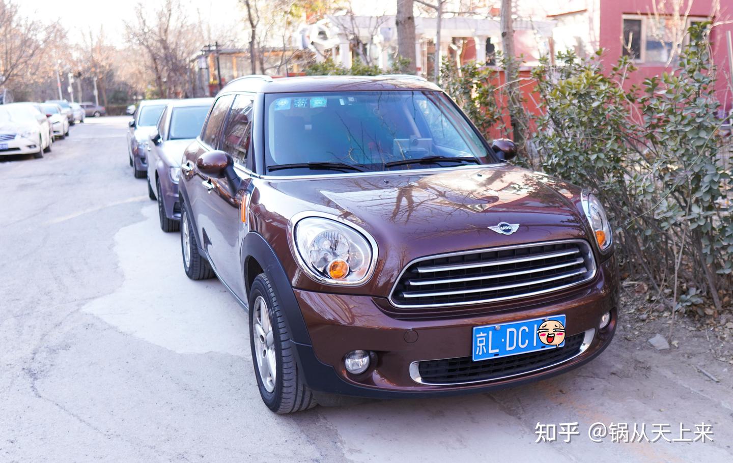 一机搞定行车记录与HiCar智能支持：盯盯拍车载智慧屏S50使用体验