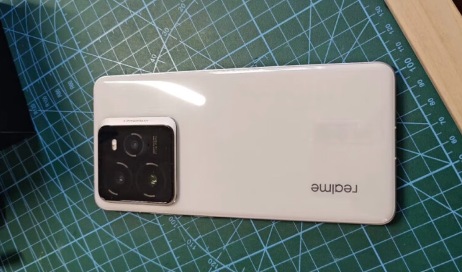 真我gt7pro和小米15区别大吗？那款更值得入手