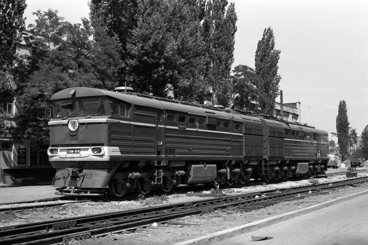 【科普】【扩展】“多截棍破鼻子”——2TE10L型、TEP10L型及2TE10V型内燃机车 - 知乎