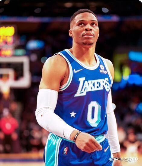 施罗德在湖人、猛龙和太阳等队中选择了湖人，该球员是否能立足 NBA？ - 知乎