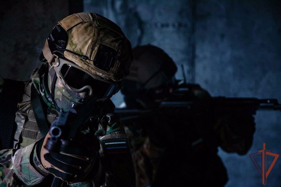 俄联邦国民警卫队的双刃—OMOH与СОБР - 知乎