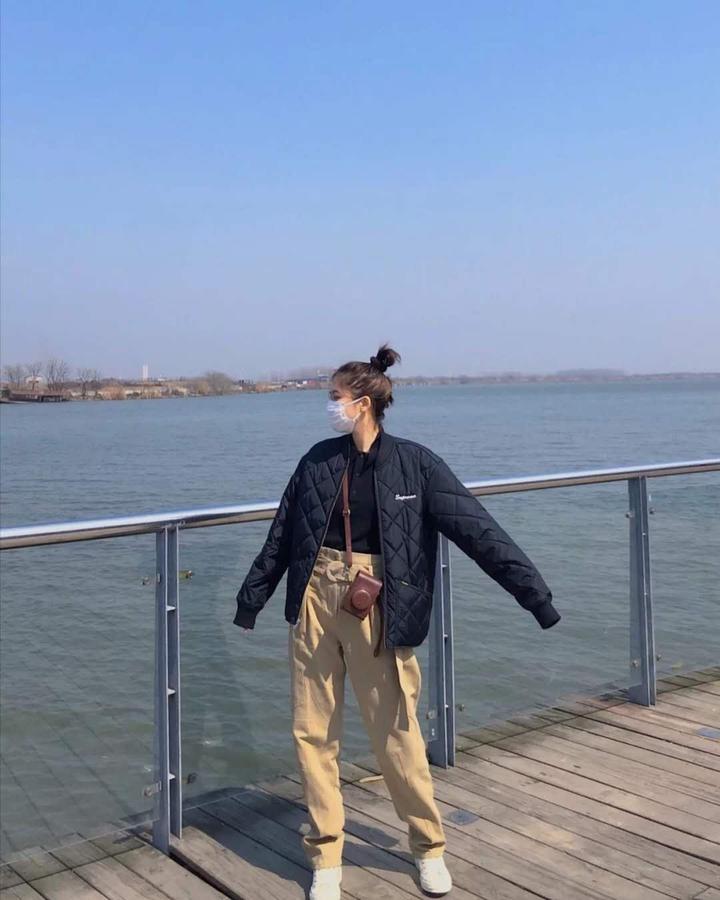 工装裤搭配什么上衣外套好看 知乎