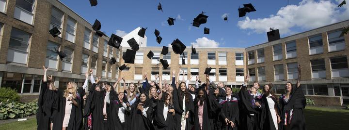 “985，211大学”不要直接说“985，211 University” - 知乎