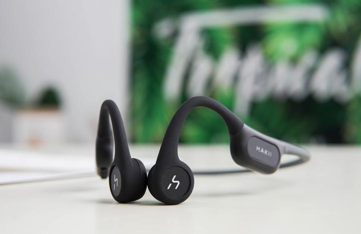 水陆两用？Hakii SURVIN哈氪漫游骨传导耳机评测：游泳也能畅听音乐 - 知乎
