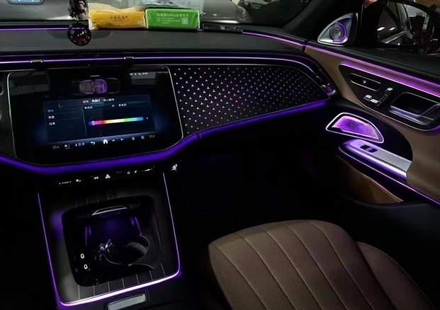 新款E260升级三部曲，原厂360全景+原厂电尾门+4D旋转高音 - 知乎