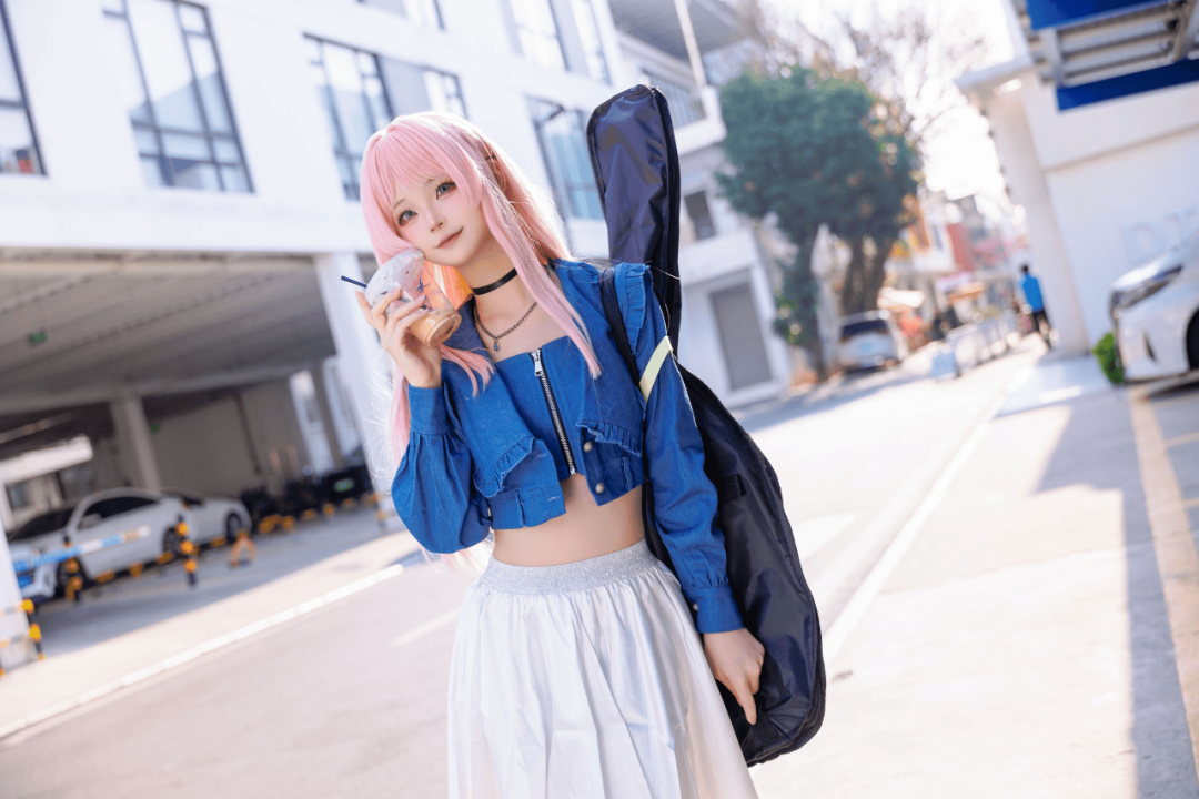 优雅的灵魂，总会与旋律相遇！mygo 千早爱音cos - 知乎