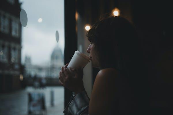 一个人最大的悲哀是:青年不如猫,中年不如狗 知乎