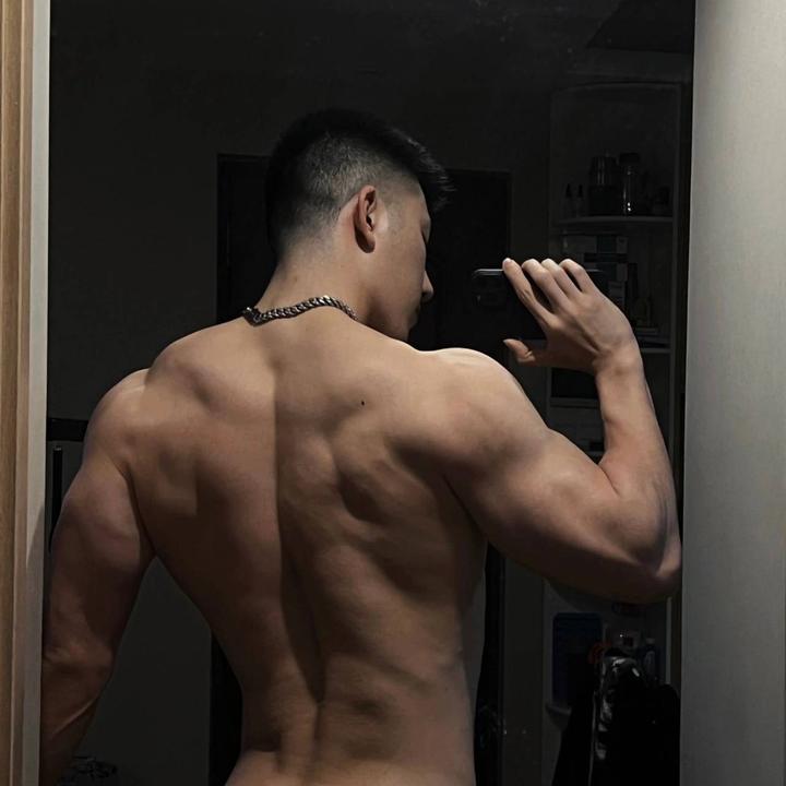 山东184cm超猛帅哥，这肌肉太硬了！ - 知乎